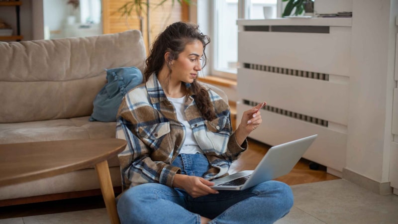 The pros & cons of getting a credit card in college | Chase